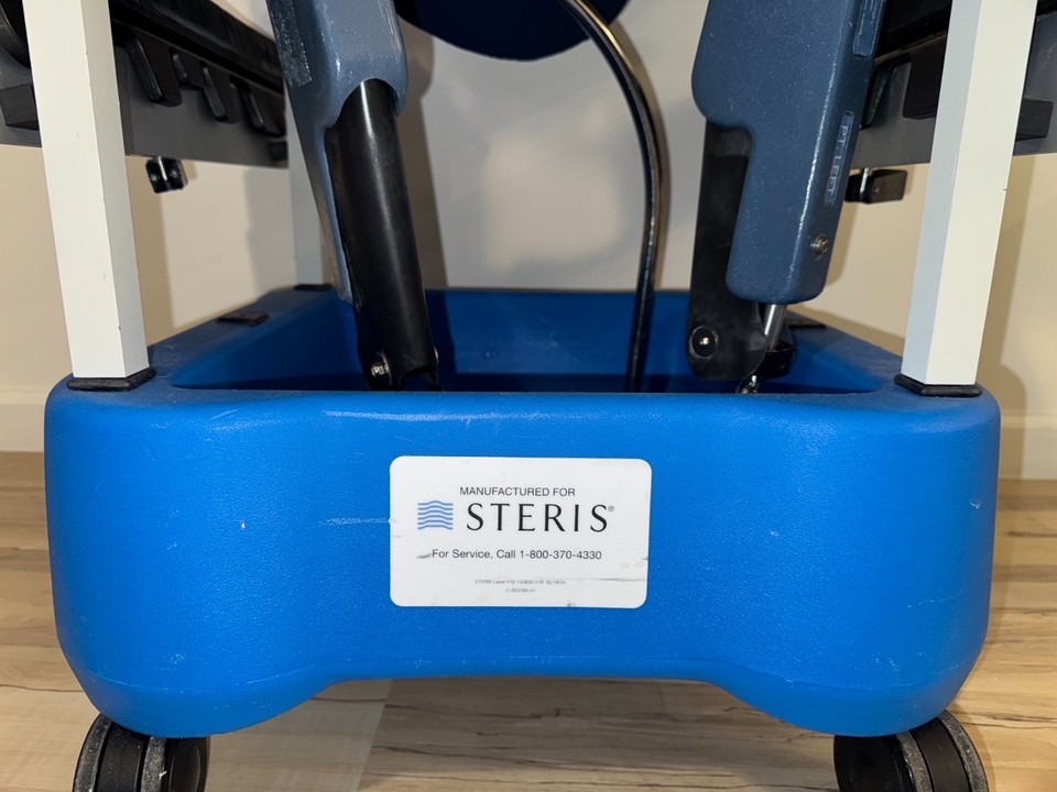 Steris bariatric accessory cart w/ Allen PAL Stirrup Set 10023 & knee ...