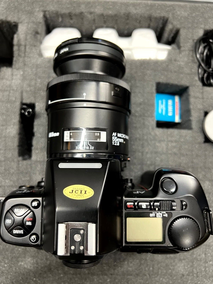 Nikon N8008s 35mm SLR Film Camera Bundle 55mm Nikon Lens Flash w ...