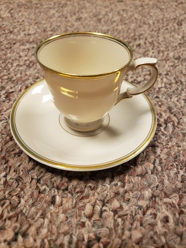 Set of 4 Vintage Rare ARABIA Finland Suomi Finlandia Tea cup/Saucer w ...