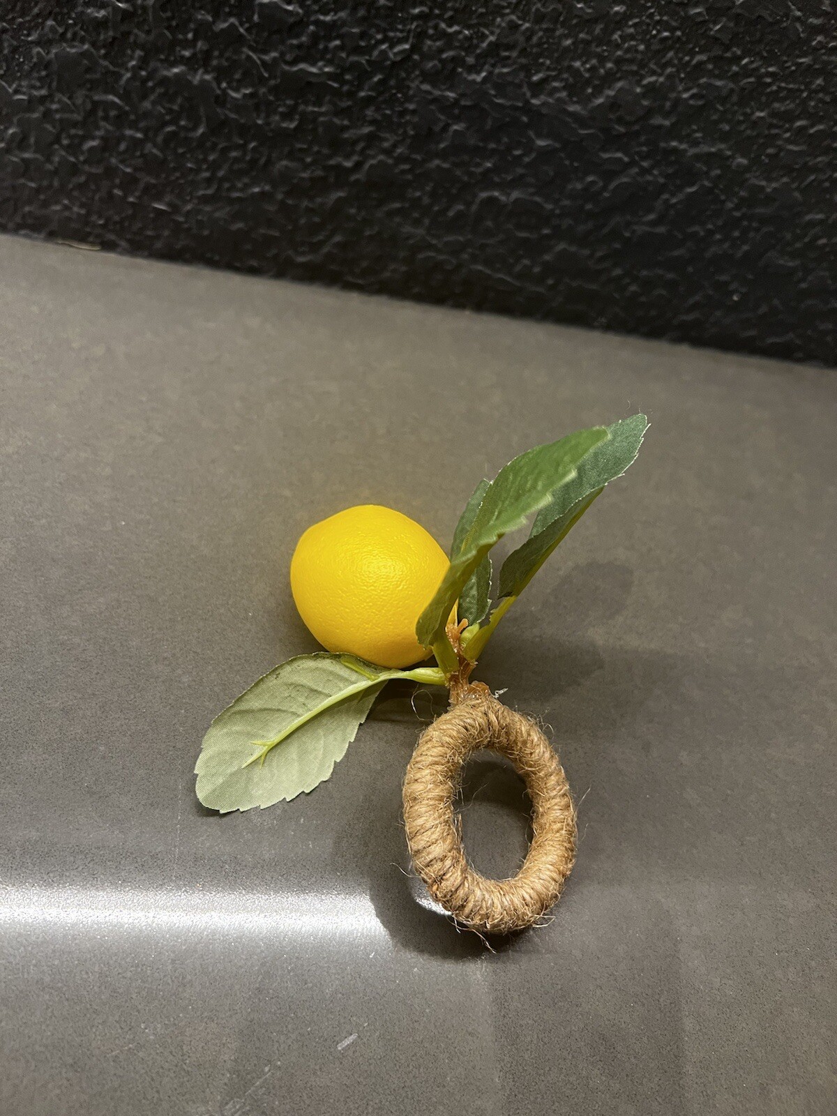 Pottery Barn Lemon Vine Napkin Rings Set/4 WUC | eBay