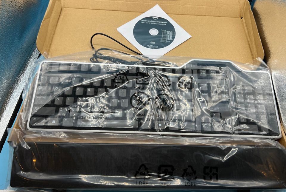 Dell USB SmartCard Keyboard KB813 26XGK W/CD | eBay