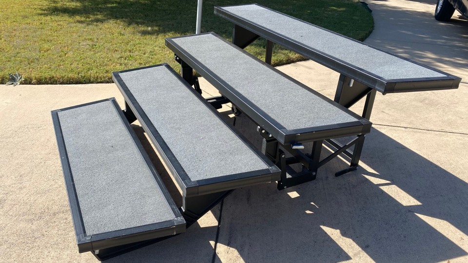 FIVE (5) Wenger Signature Series Choral Stage Risers 4-Step Performance ...