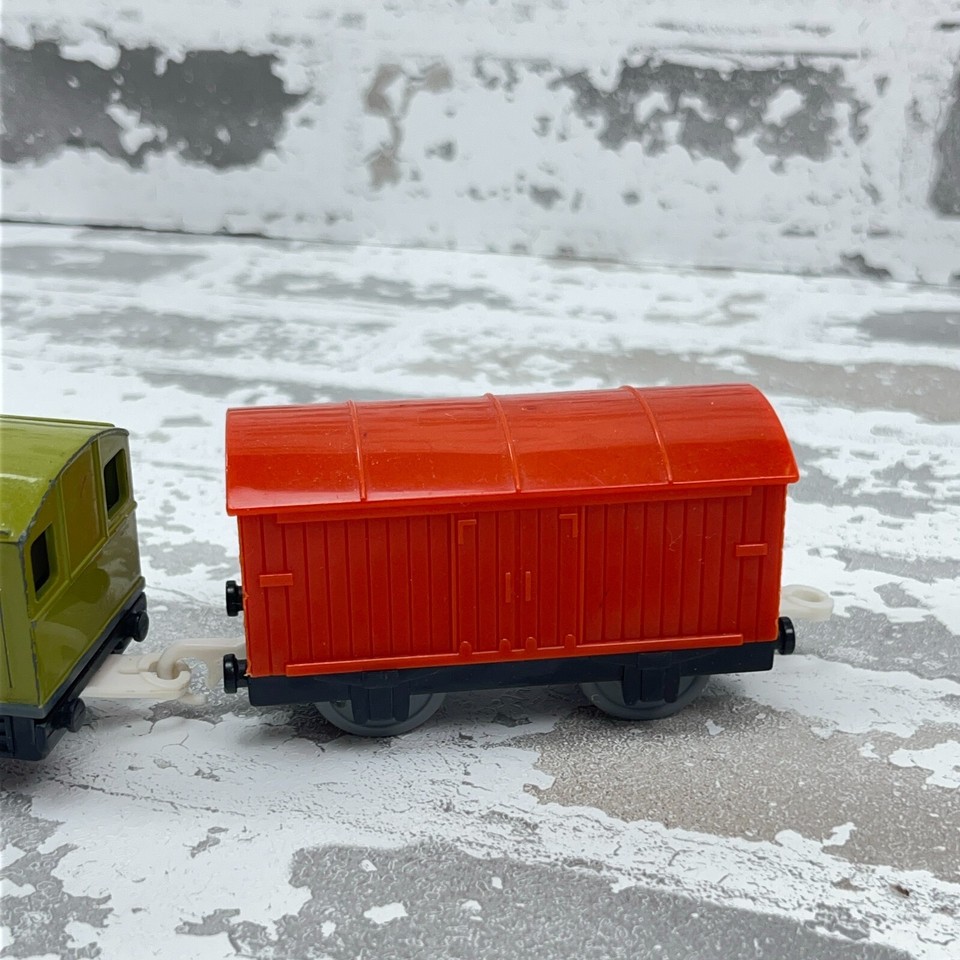 Thomas & Friends Trackmaster DODGE 2009 Train Engine W Cargo Car ...