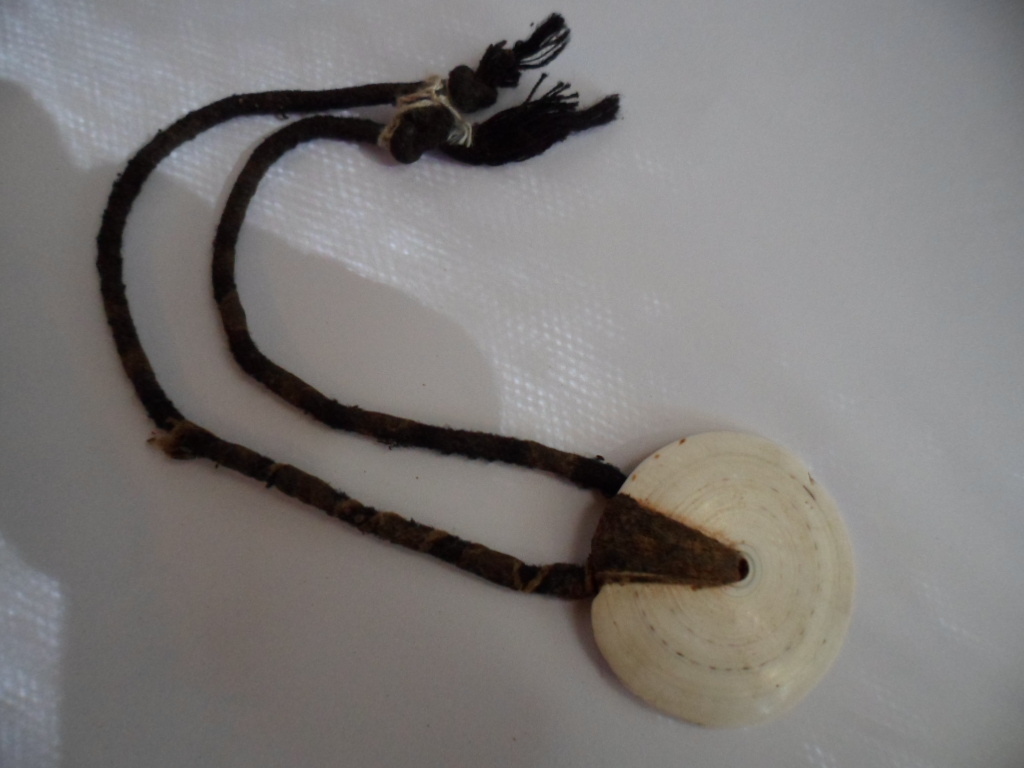 ANTIQUE VINTAGE PNG TOEA SHELL CURRENCY BUSH TWINE OLD NECKLACE PAPUA ...