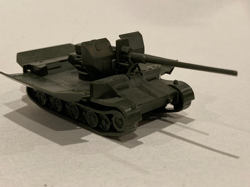 ROCO DBGM Minitanks German 88mm AUFSFL Grille anti-aircraft tank HO / 1 ...