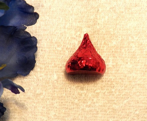 CLASSIC PIN BROOCH RED CANDY WRAPPER KISSES ALUMINUM FOIL SIGNED HMK ...