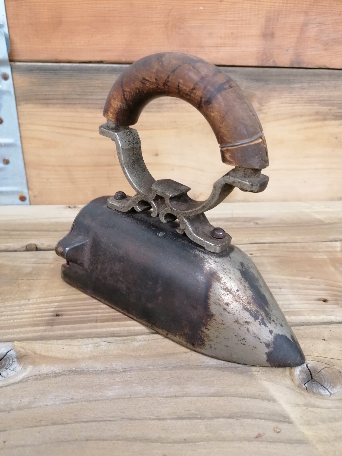 Antique Flat Iron Sad Iron Sadiron Smoothing Iron -Free shipping- | eBay