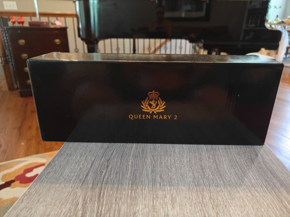 Last one/ Cunard Queen Mary 2 Ship Model QM2 Acrylic, New In Original ...