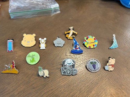 Disney Trading Pins 14 – Mickey, Tigger, Sorcerer Hat, Characters ...