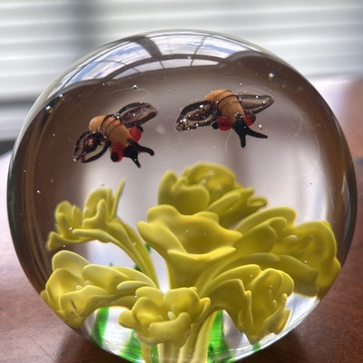 Hand Made Art Glass Paperweight Yellow Flower Bees Paperweight 3" | eBay
