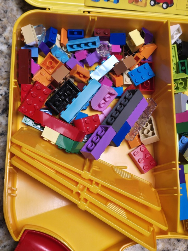 LEGO CLASSIC: Creative Suitcase 10713 Complete With Parts,Instructions ...