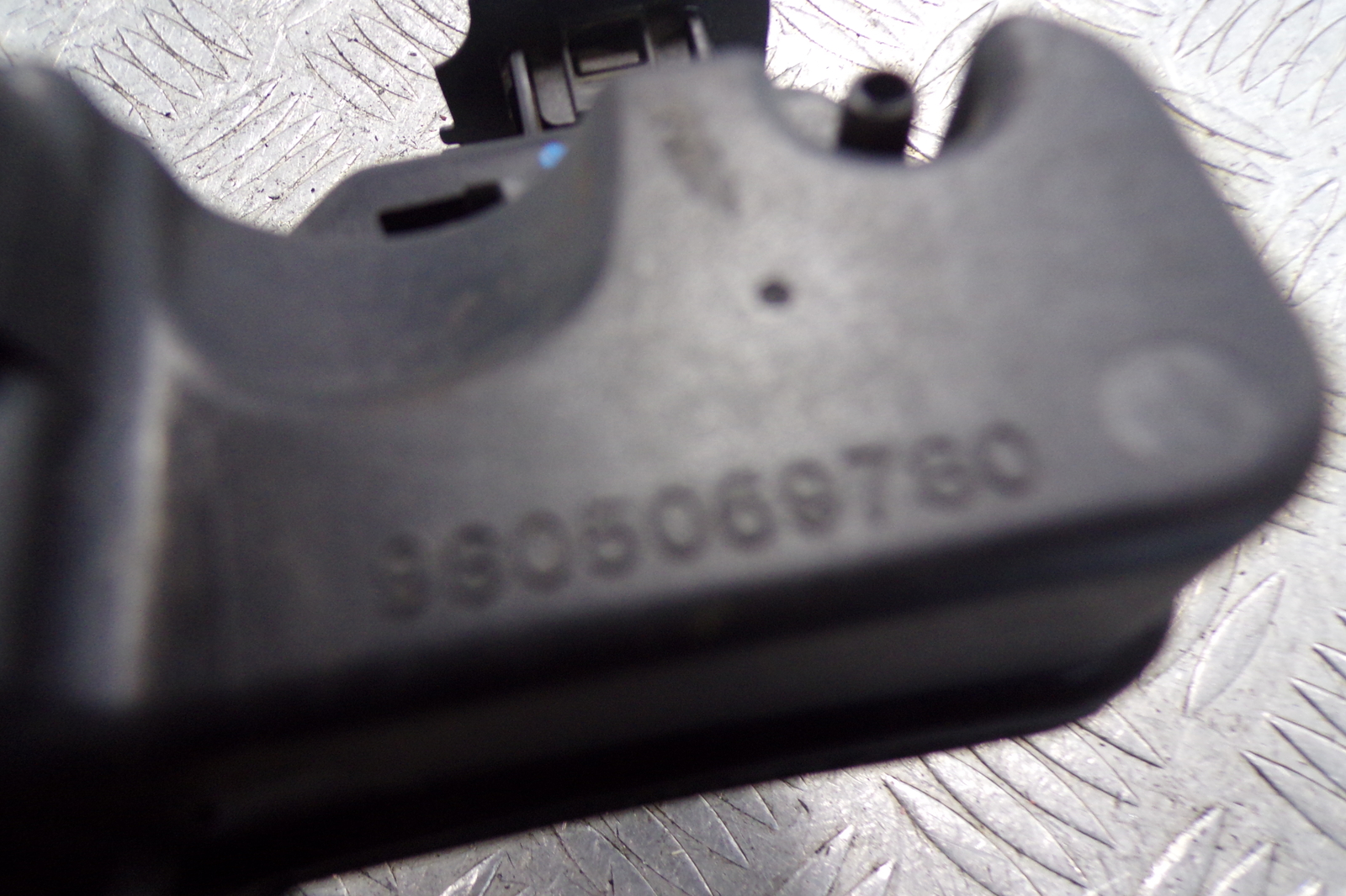 2017 Ford Kuga 2.0 TDCi Diesel Vacuum Container 9805069780 for sale ...