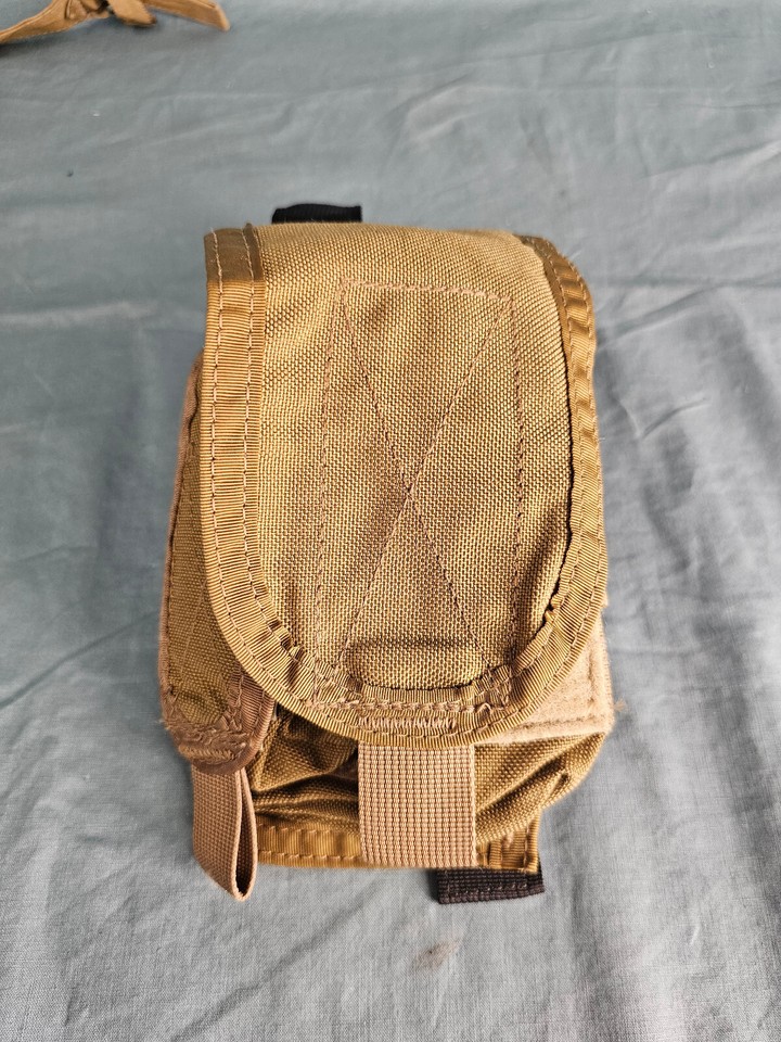 Paraclete Pre-MSA Coyote Double Mag Pouch w/ 40m m - CAG ACE Delta SOF ...