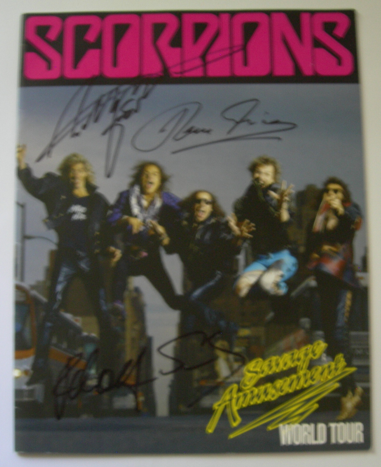 SCORPIONS CONCERT TOUR PROGRAM 1988 SAVAGE AMUSEMENT AUTOGRAPHED BY 4 ...