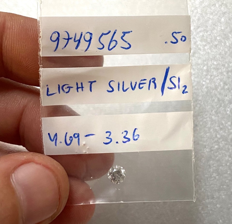 Sparkly 0.50ctw Light Silver SI2 Round Brilliant Natural Enhanced ...