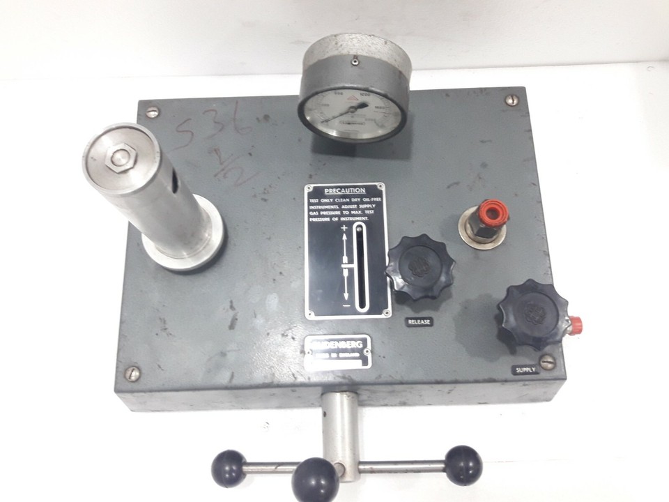 BUDENBERG DEADWEIGHT TESTER CALIBRATOR Maximum Pressure 130 BAR / 1900 ...