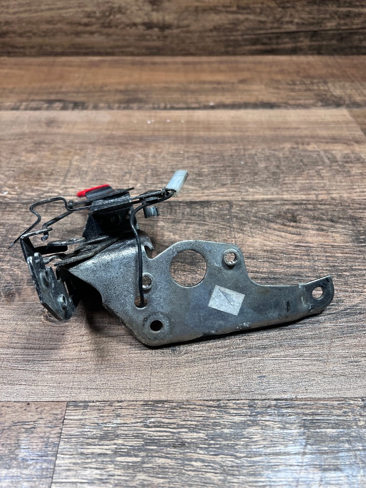 Briggs & Stratton Quantum 4.5 Part Bracket Control 692021 | eBay