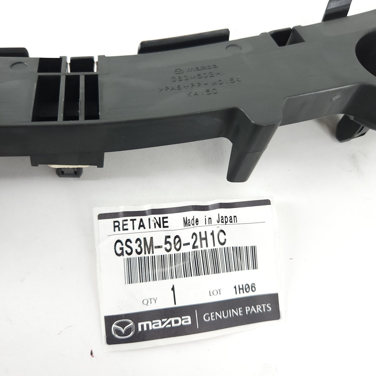 Genuine OEM Mazda GS3M-50-2H1C Passenger RH Rear Bumper Retainer 09-13 ...