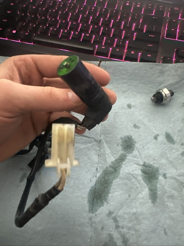 HONDA CBR600RR ENGINE SENSORS - OIL PRESSURE +NEUTRAL + CAM speed ...