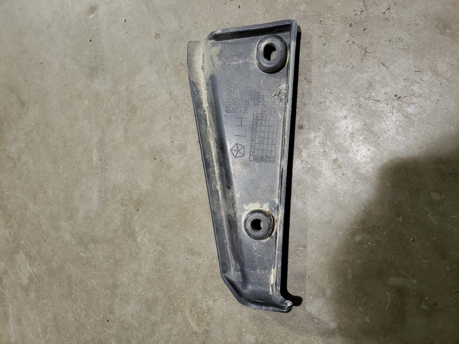 2012 Dodge Ram Side Body Trim Protector (Box side spat) LH 55372935AE ...