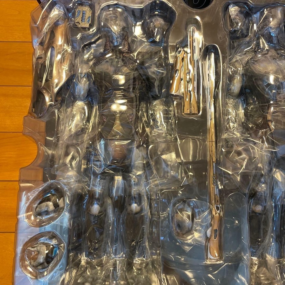 Hot Toys Movie Masterpiece Chitauri Set | eBay UK