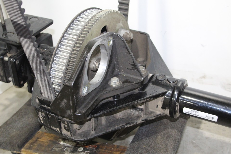 2009-2023 Harley Davidson Freewheeler Tri Glide Rear Axle End Assembly ...