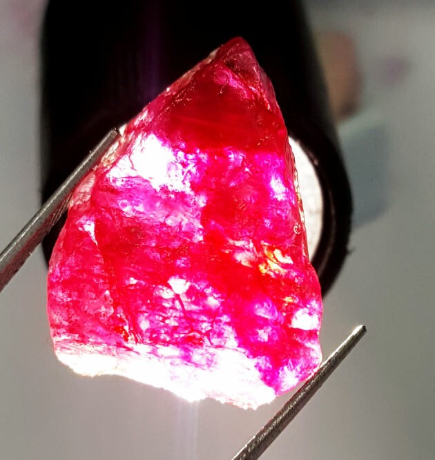 28.10 Ct Natural Red Beryl Bixbite Rough Loose Gemstone Certified Rough ...