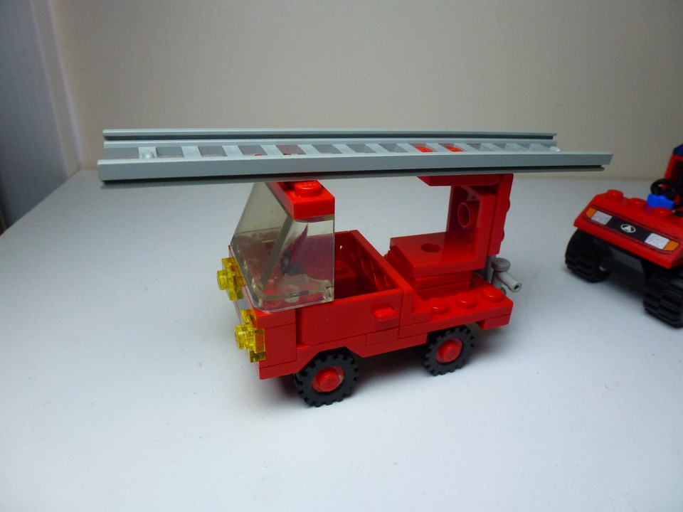 LEGO Classic Town Fire Truck (6621) and Fire Chief (6407) with ...