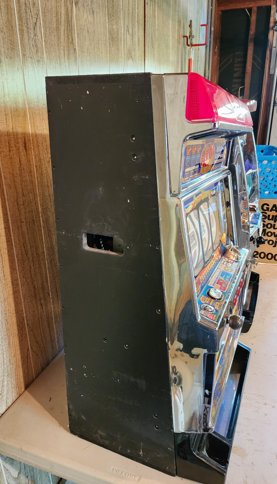 Vintage Yamasa Sea Story (Umi Iban) Pachislo Slot Machine, Coins, Key ...