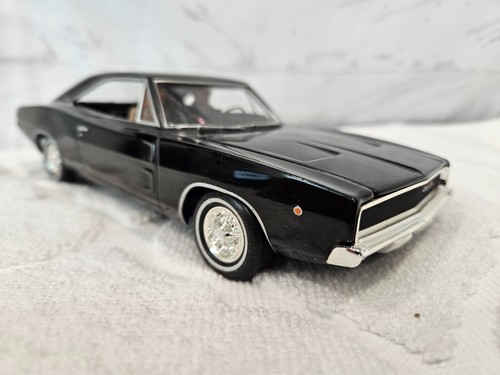 BULLITT REVELL THE ASSASSINS 1968 DODGE CHARGER WITH THE BAD GUYS ...