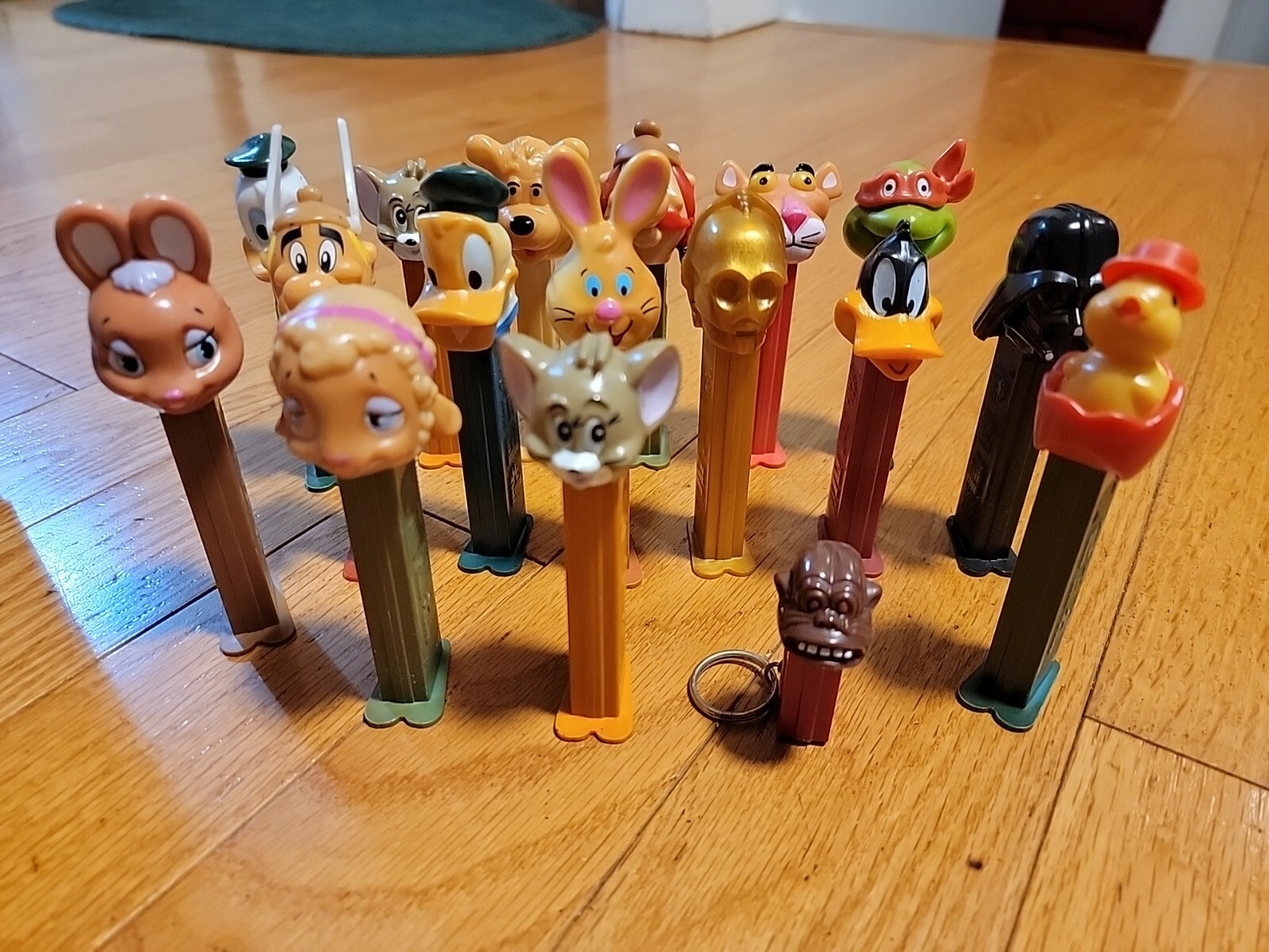 LOT OF VINTAGE PEZ CANDY RABBIT LAMB CHICK YOGI | eBay