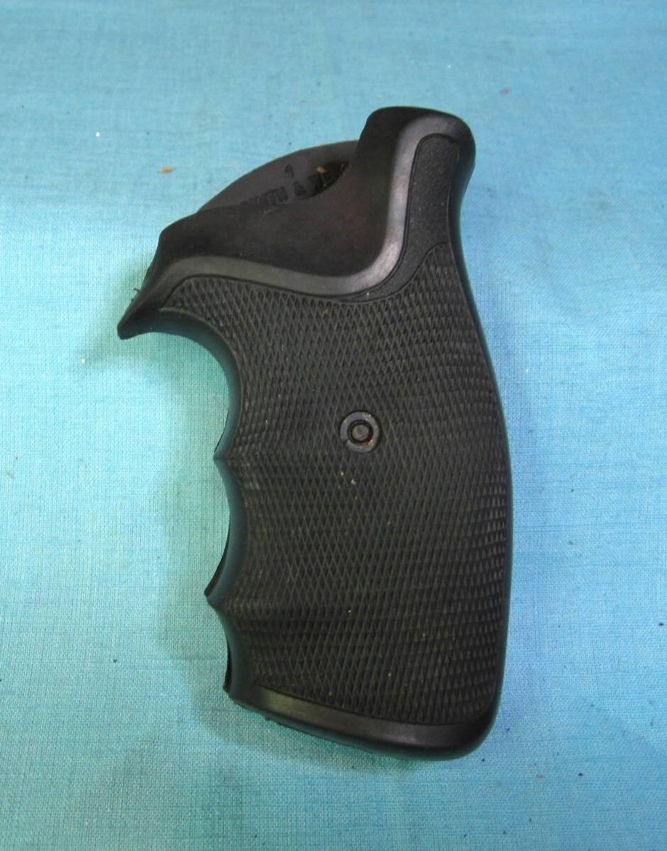 Smith & Wesson S&W 66 10 12 13 17 19 68 K-Frame Square "Gripper ...