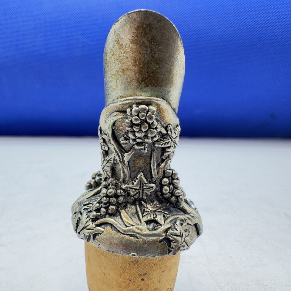 Bottle Stopper with Pourer Grapes and the Vine Design Handcast Pewter ...