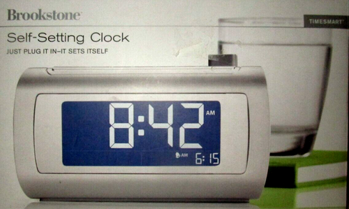 Brookstone 4511 Self Setting Time-Smart Dual Alarm Clock w/ AC Adapter ...