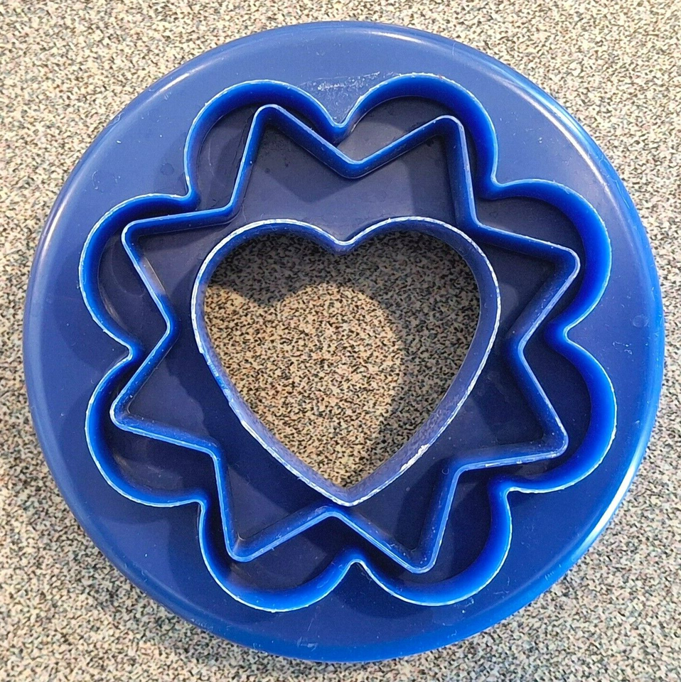 20 Shapes Tupperware Nesting Cookie Cutter Set House Tree Family Bear ...