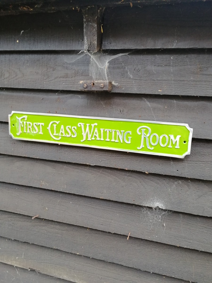 Green Room Sign Green Room | Rotten Tomatoes