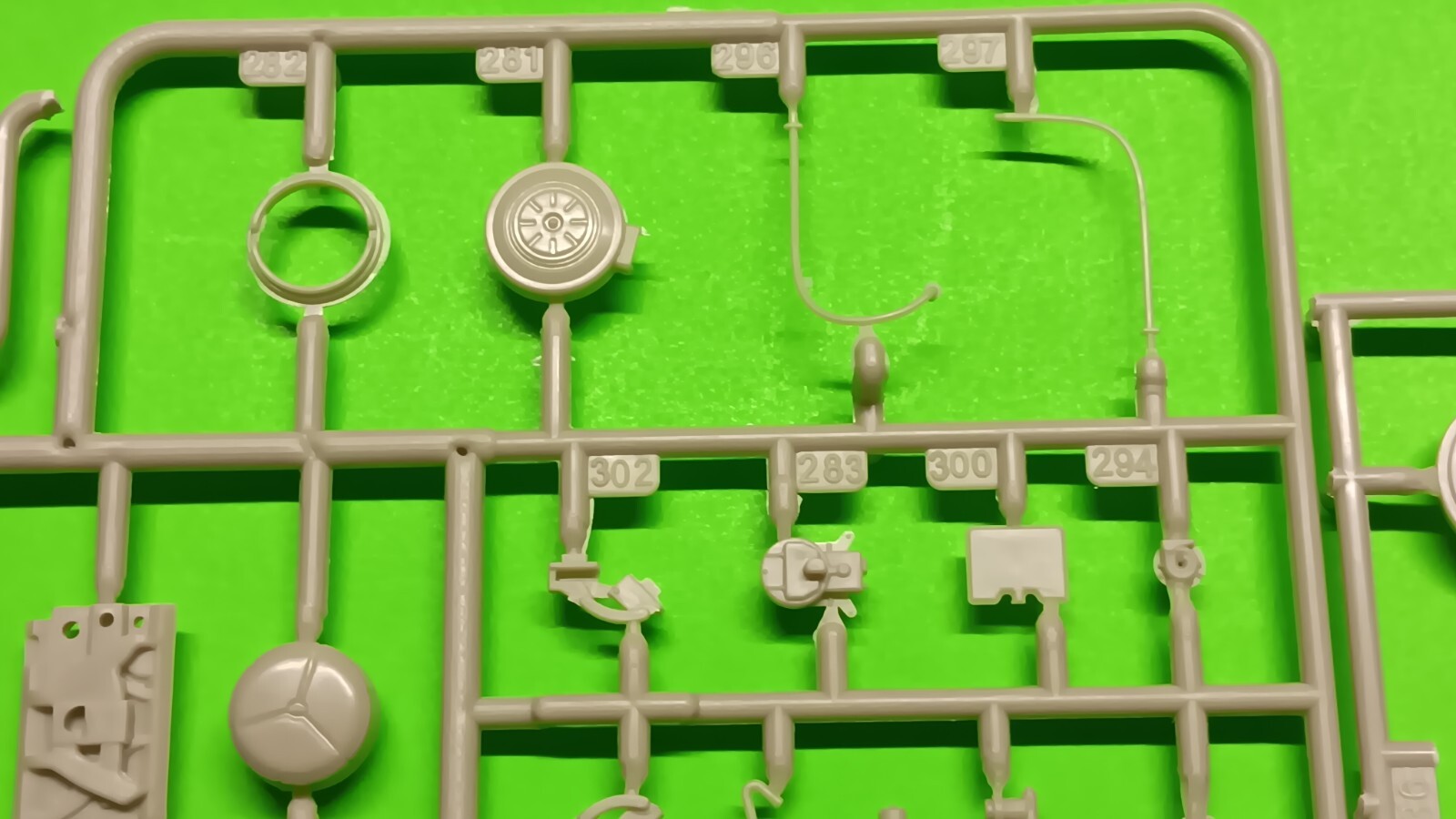 1972 Ford F-350 4x4 Tow Truck Wrecker Moebius 1/25 390 Engine Hi Detail ...