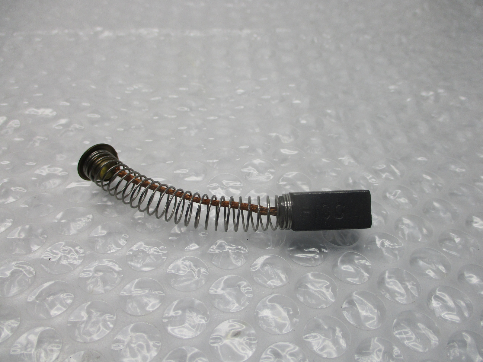 INDUSTRIAL SPARE H100 CARBON BRUSH LOT OF 17 NSNP | eBay