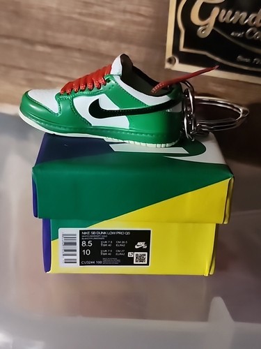 Nike Sneaker Keychain, 3D, Nike Shoes With Mini Shoe box. Perfect GIFT ...