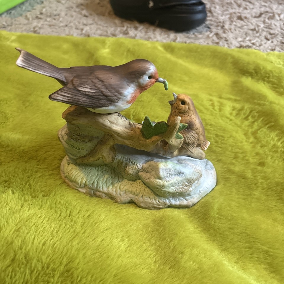Alfretto by Maruri Porcelain Figurines Robin feeding baby VGC | eBay UK