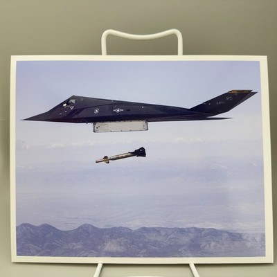 F-117 Nighthawk Stealth Jet Dropping Bomb 8x10 Kodak Print HO Tail Code ...