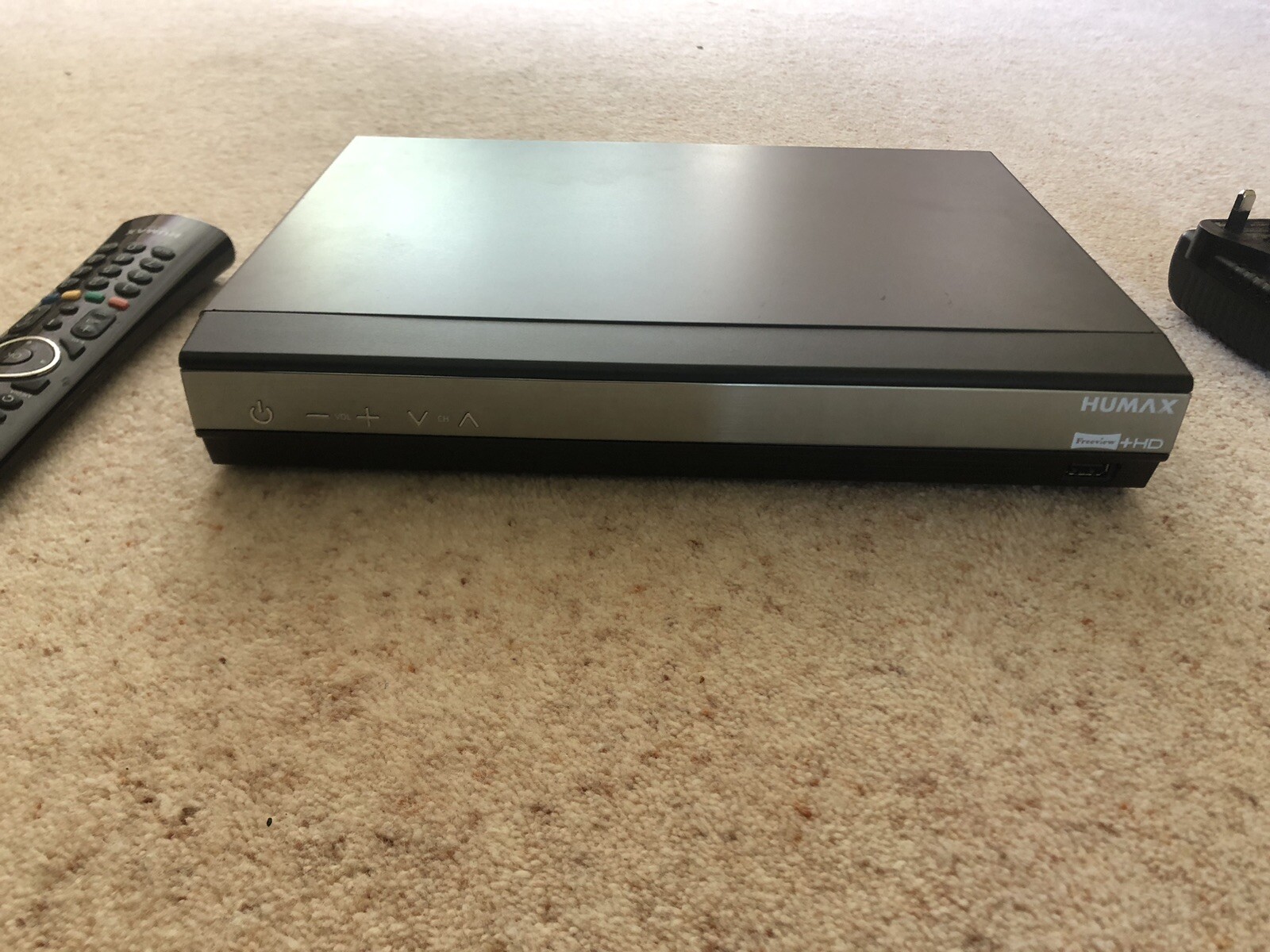 Humax HDR-2000T 500GB Freeview HD TV Recorder Plus Remote 635341449746 ...