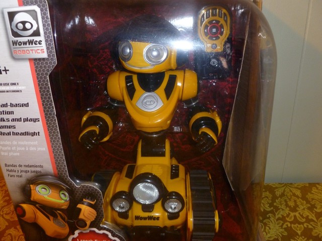 WowWee Roborover Robot Model 8405 14inches Tall With Remote for sale ...