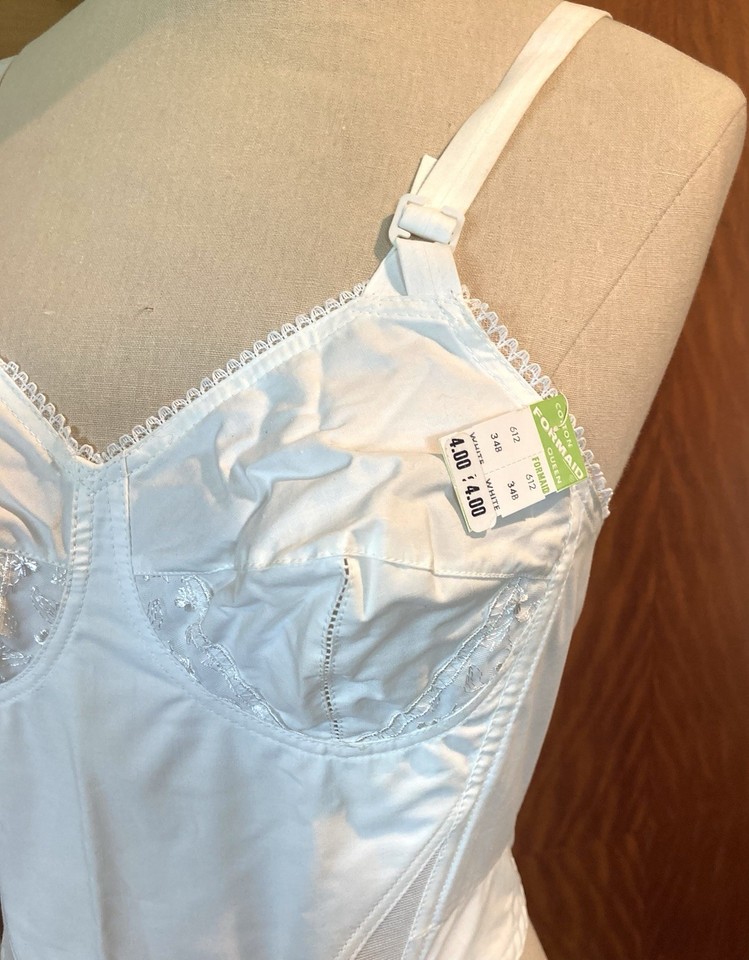 Vintage 1950s 1960s long line cotton cone bullet bra 34B Formaid new w ...