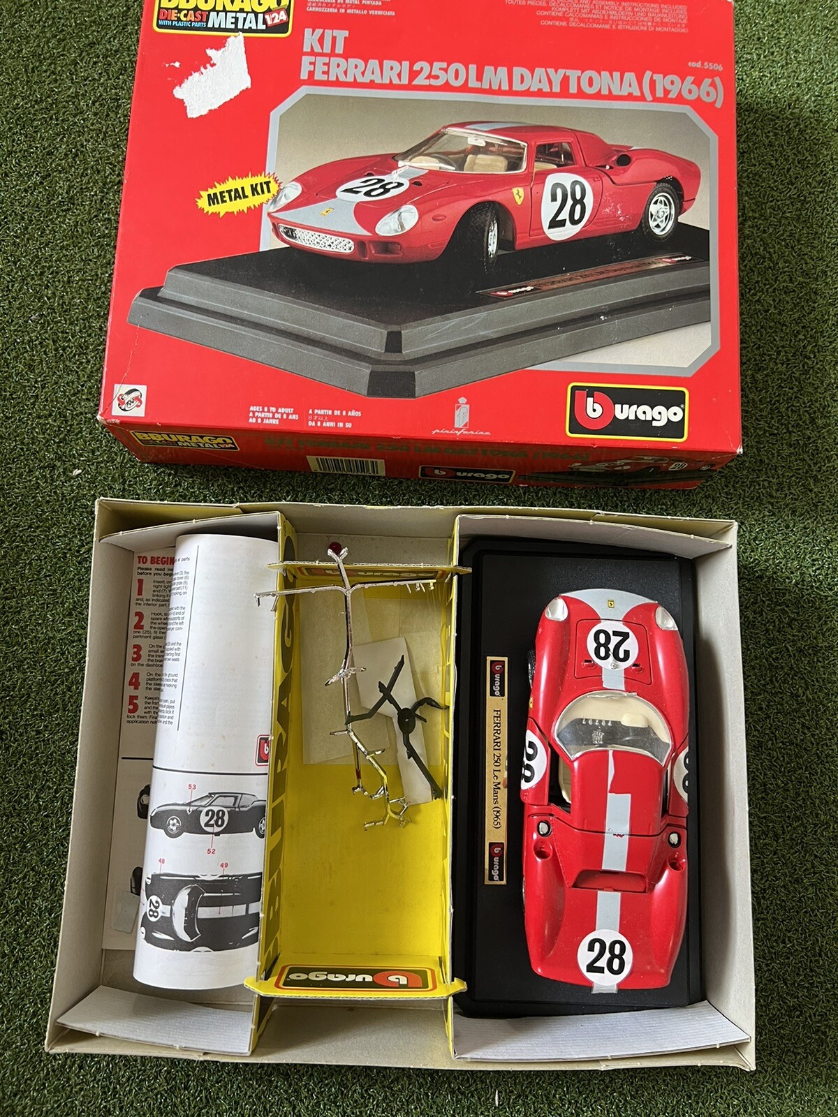 Bburago 1:24 Scale Die Cast Metal Kit, 1966 Ferrari 250LM Daytona ...