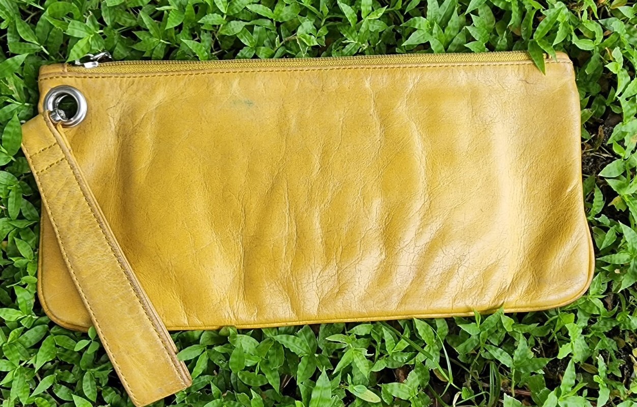 HOBO International Vida Large Leather Wristlet Yellow… - Gem