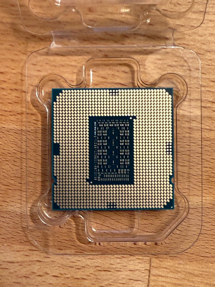 Intel Core i7-11700KF Processor (5 GHz, 8 Cores, Socket FCLGA1200) Tray ...