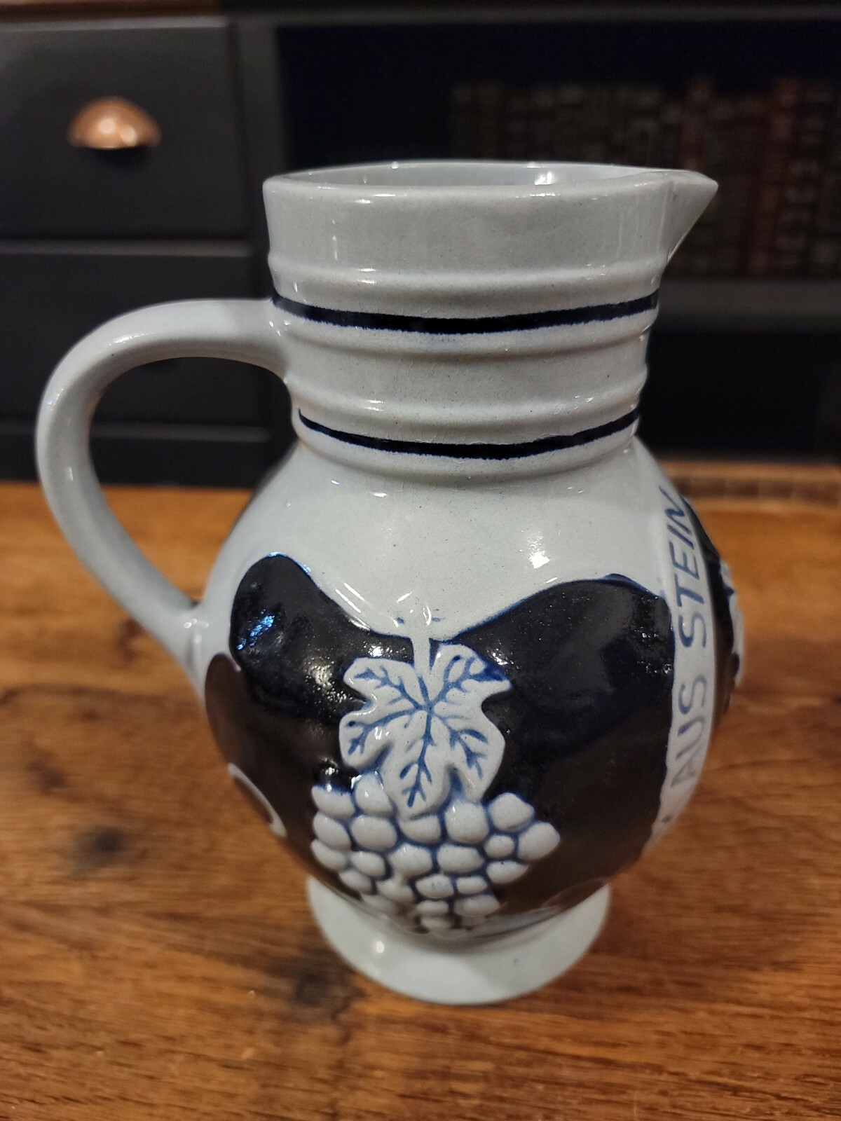 Trink Aus Stein Wine Pitcher Den Edlen Wein German Pottery 1 liter Gray ...