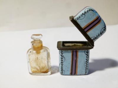 Antique Georgian 18thC Bilston Enamel ETUI Box & Engraved MW Scent ...