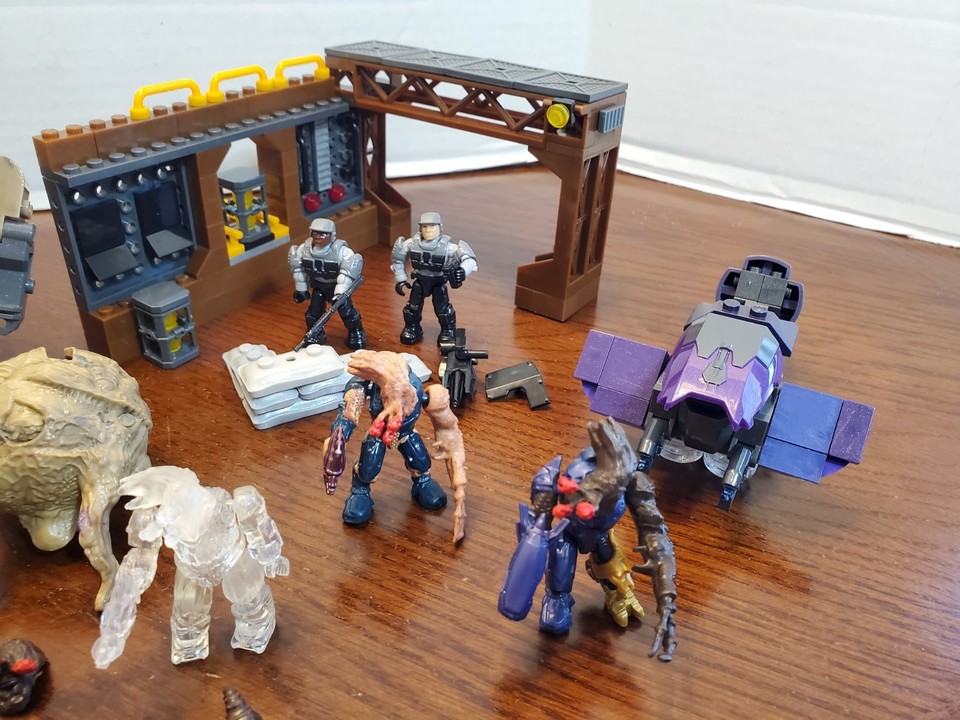 2014 Mega Bloks Construx Halo #97430 Flood Invasion Building Set ...